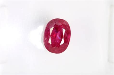 No Reserve Price Intense Vivid Red Ruby 0 76 Ct Catawiki
