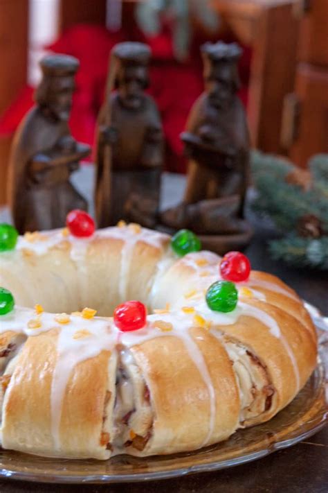 Rosca De Reyes Three Kings Bread Muy Bueno