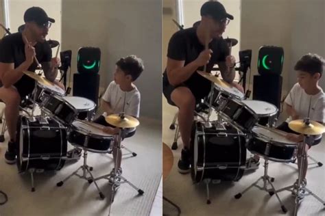 Léo Mendonça Toca Sucesso Da Mãe Na Bateria