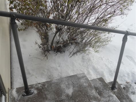 15 Customer Railing Examples For Concrete Steps Simplified Building