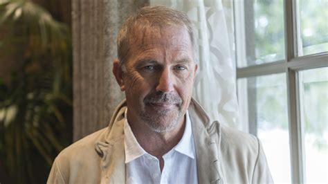 Kevin Costner Blasts American Politics Shame On Us Variety