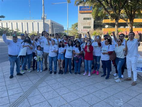 Al grito de Culiacán de pie decenas de personas marchan tras hechos