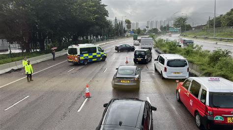香港即時新聞網 Am730 天雨路滑｜吐露港公路發生多宗事故交通擠塞