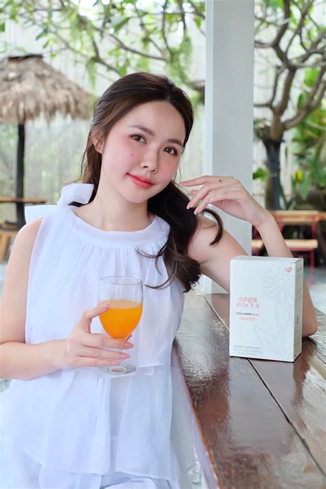 สาว พยาบาล สาว พยาบาล Added A New Photo