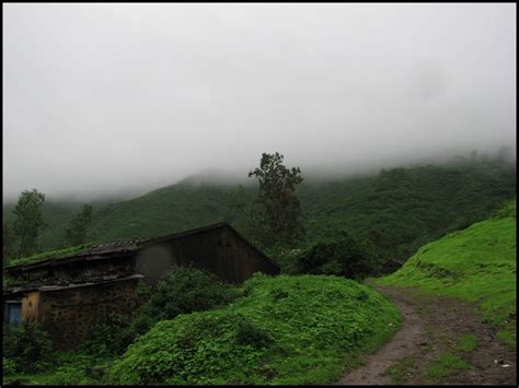 Travel Blogs Purandar Fort In Monsoon
