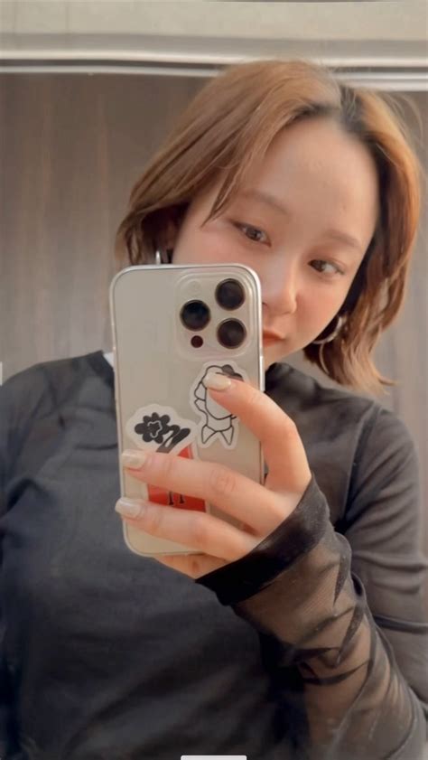 石原萌 Ishihara Moe 大人bob 朝の準備風景👖💛 リップは最近kateのベースが お気に入り💄 最近は暖かくなってきて 身軽で出かけれるから嬉しい♡ カーゴパンツ 春服