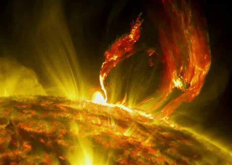 Prevén Que Una Eyección De Masa Solar ‘caníbal Impactará Contra La