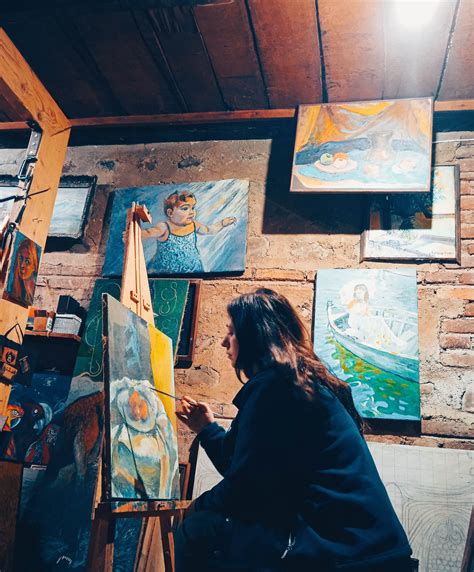 გრეხილი ავეჯი მხატვრობა და ხეზე მუშაობა გაიცანით ხელოვანების ოჯახი თელავიდან Knews Ge