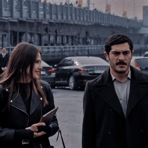 M R adlı kullanıcının SERIES panosundaki Pin Çift Ünlüler Fotoğraf çekimi