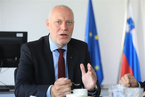 Pogovori Tečejo V Smeri Kandidature Milana Brgleza