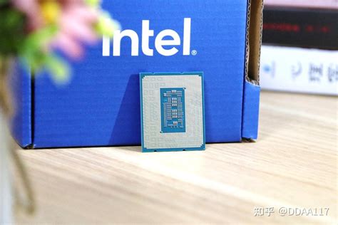 主流与高端的同台较量，英特尔第13代酷睿i5 13490fandi7 13700kf评测分析