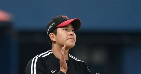 ‘2경기 2선발승 Lg 강효종 시속 152㎞ 강속구로 5선발 자격 증명