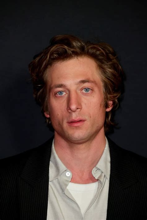 Pin By Douglas Pires On Music Movie Book Jeremy Allen White