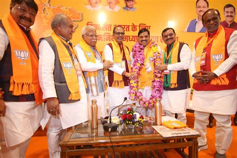 Bjp Picks Mohan Yadav As New Mp Cm Here Is How Shivraj Singh Chouhan
