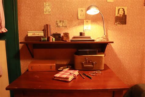 Museo Memoria y Tolerancia exposición Ana Frank Notas de Esperanza