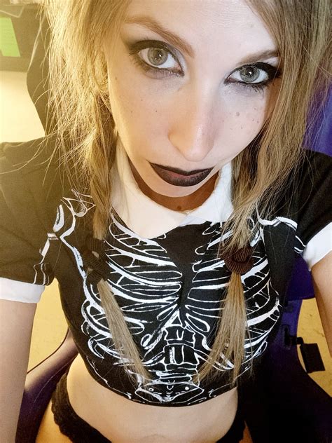 Chio On Twitter Buenas Y Bonitas Spooky Noches 😘