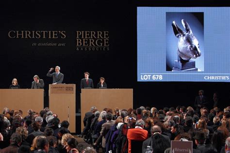 Two Bronze Animal Heads China and Pierre Bergé Centre du droit de l art