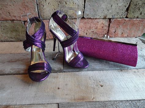 Női Alkalmi Cipők Divatos és Elegáns Menyasszonyi Ruhák Esküvői Ruhák