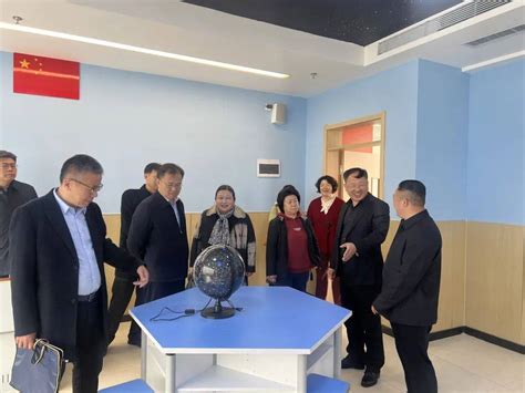 市人大教科文卫委员会调研即墨区义务教育工作发展孩子教学