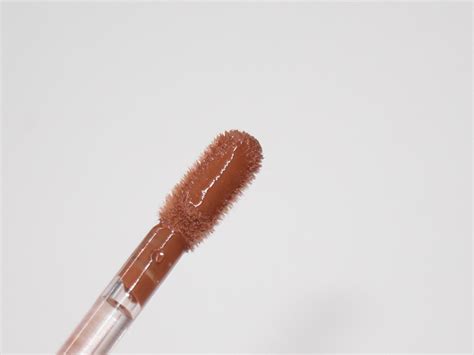 Alamar Cosmetics Desnudeas Lipgloss Review And Swatches Musings Of A Muse