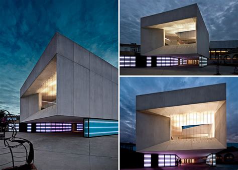 New Theatre In Almonte By Juan Pedro Donaire Barbero 谷德设计网