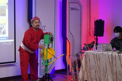 Tim Inovasi Kujang Ciptakan Alat Pengusir Hama Burung Bertenaga Surya