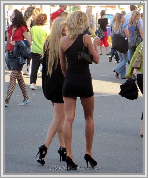 Girls And Womens Clothes And Fashion Trends Moscow Photos Pictures Of