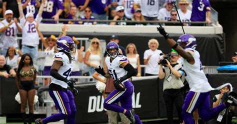 Minnesota Vikings Pff Player Grades Best Worst Against The Jaguars