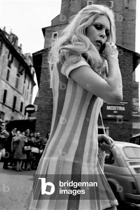 Brigitte Bardot Quitte La France Hotsell