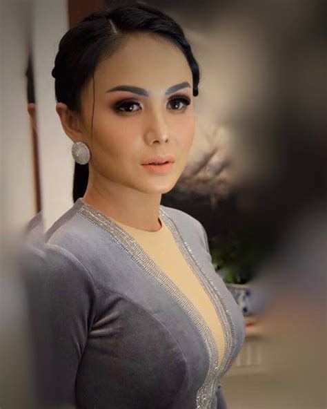 Biodata Lengkap Dan Profil Yuni Shara Lengkap Beserta Foto Terbaru Agam Dan Karir Lambemu Turah