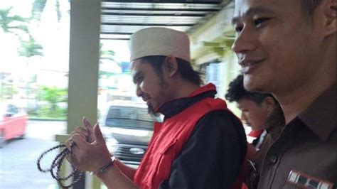 Polda Jatim Limpahkan Gus Samsudin Sutradara Video Viral Tukar Pasangan