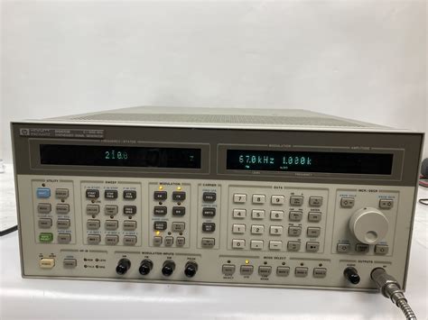 Hp 8665b Synthesized Signal Generator