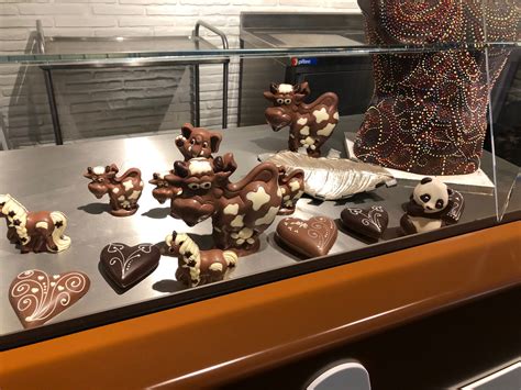 Decoding The Delicious Dilemma Dark Chocolate Vs Milk Chocolate