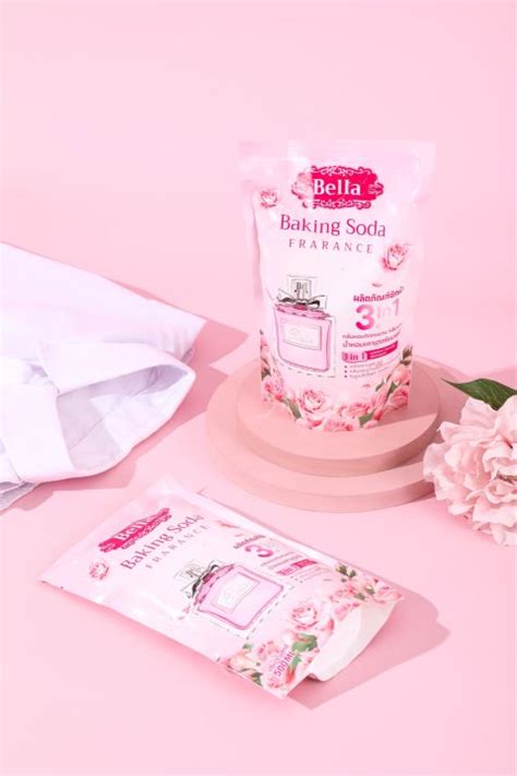 น้ำยาซักผ้า Bella กลิ่นหอม ติดทนนาน ผลิตภัณฑ์ซักผ้า สีชมพู 500 Ml