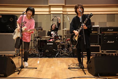ヤバイtシャツ屋さん 音楽と人com
