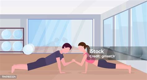 체육관 운동 건강 한 라이프 스타일 컨셉 플랫 모던 헬스 클럽 인테리어 수평을 유지 하 고 있는 운동 근육 질 남자 여자 스포츠 커플 강사에 대한 스톡 벡터 아트 및 기타