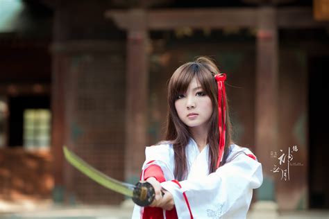 壁纸 妇女 角色扮演 模型 动漫 亚洲人 剑 服装 女孩 淑女 1920x1280 Ixoye1337