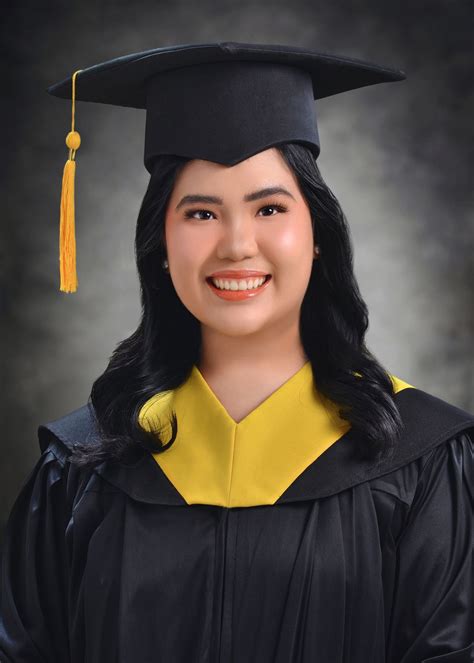 Bell Nicole Escabarte On Linkedin Yesterday I Finally Graduated As Magna Cum Laude In My