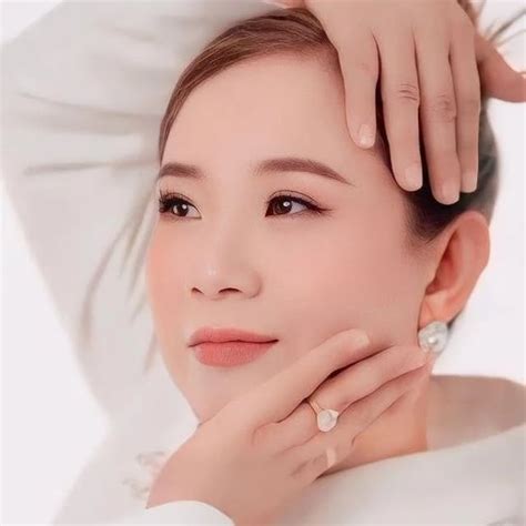 Minh Lan Tr Minh Lan Instagram Photos And Videos