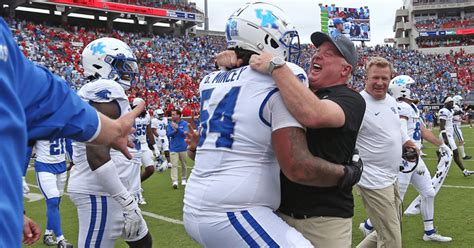 Kentucky Secures Historic Road Win By Playing Mark Stoops Football On3