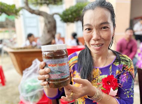 អ្នក អភិរក្ស របរ ធ្វើ ប្រ ហុក Cần Thơ Khmer Online