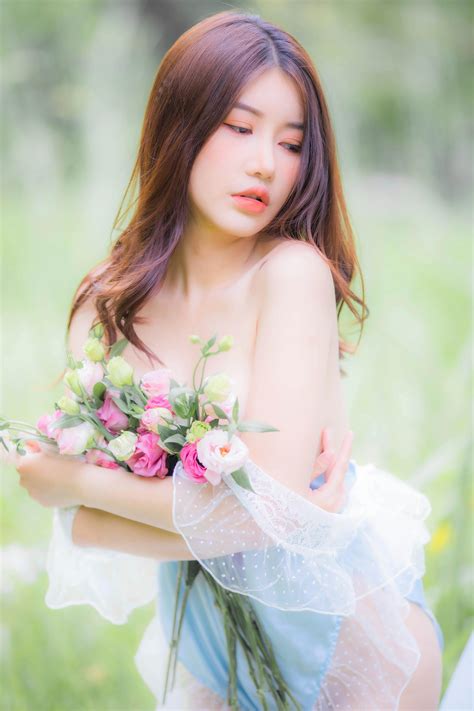 Sexy Piano And Roses Photos Download The Best Free Sexy Piano And