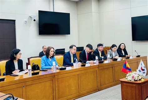 Шүгэл үлээгчийн эрх зүйн байдлын тухай хуулийн төслийн Ажлын хэсэг БНСУ