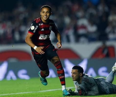 Notícias West Ham faz proposta por Lázaro do Flamengo Portal do