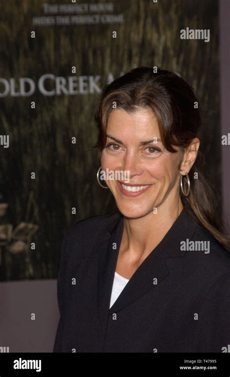 Los Angeles Ca September 17 2003 Actress Wendie Malick At The World
