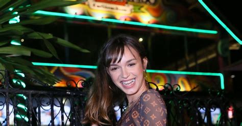 Atriz De Novela Gabrielle Joie Revela Não Ter Feito Cirurgia De