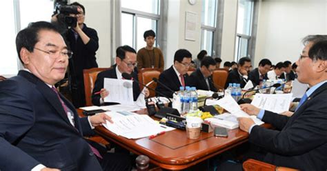 예산안 조정소위 세부심사 여야 줄다리기 시작