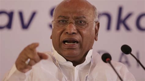 खड़गे ने कांग्रेस नेताओं को दिया 24 में जीत का मंत्र बोले विफलताओं को