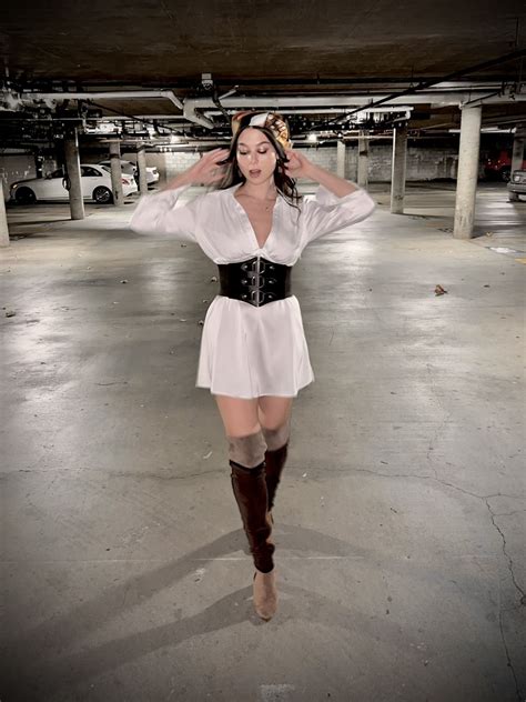 Kira Kosarin 10292022 • Celebmafia