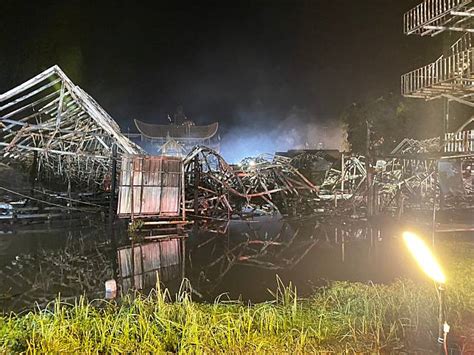 ไฟไหม้ตลาดน้ำ 4 ภาค พัทยา คาดเสียหายหลายสิบล้าน Wer News Line Today